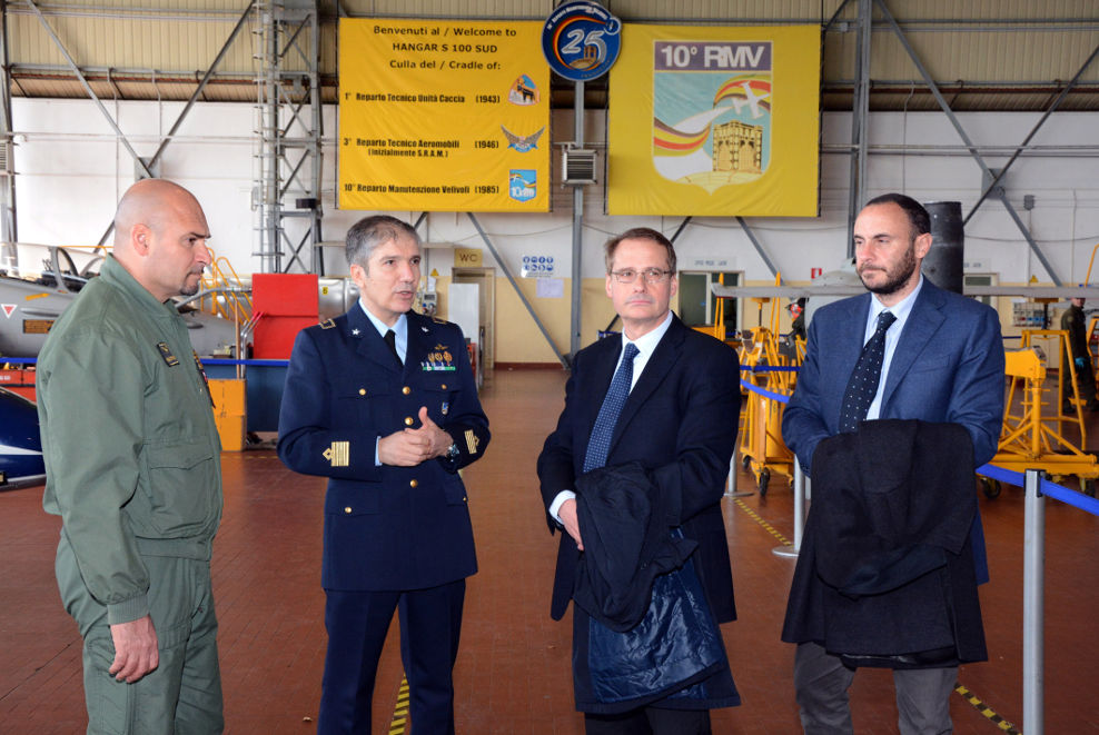 Unisalento ed Aeronautica militare sottoscrivono un accordo - Corriere ...