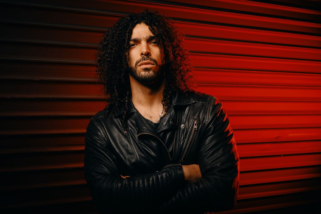 Il cantante egiziano Ramy Essam ospite della rassegna web Sette meno ...