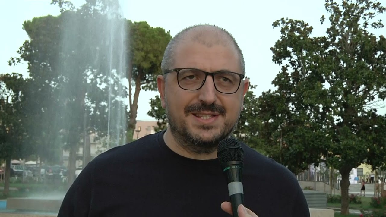 Stefano Prete, sindaco di Parabita. Parco Aldo Moro riqulificato e ...