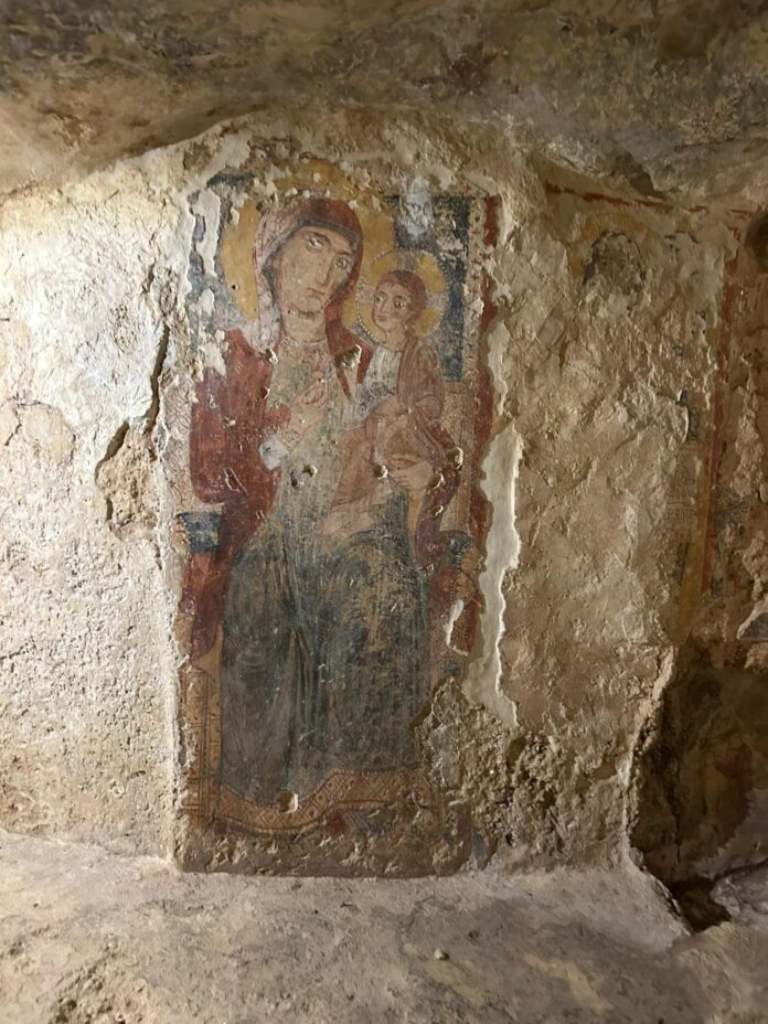 Alla scoperta del Salento: Oltre il tempo, la cripta del Crocefisso di ...