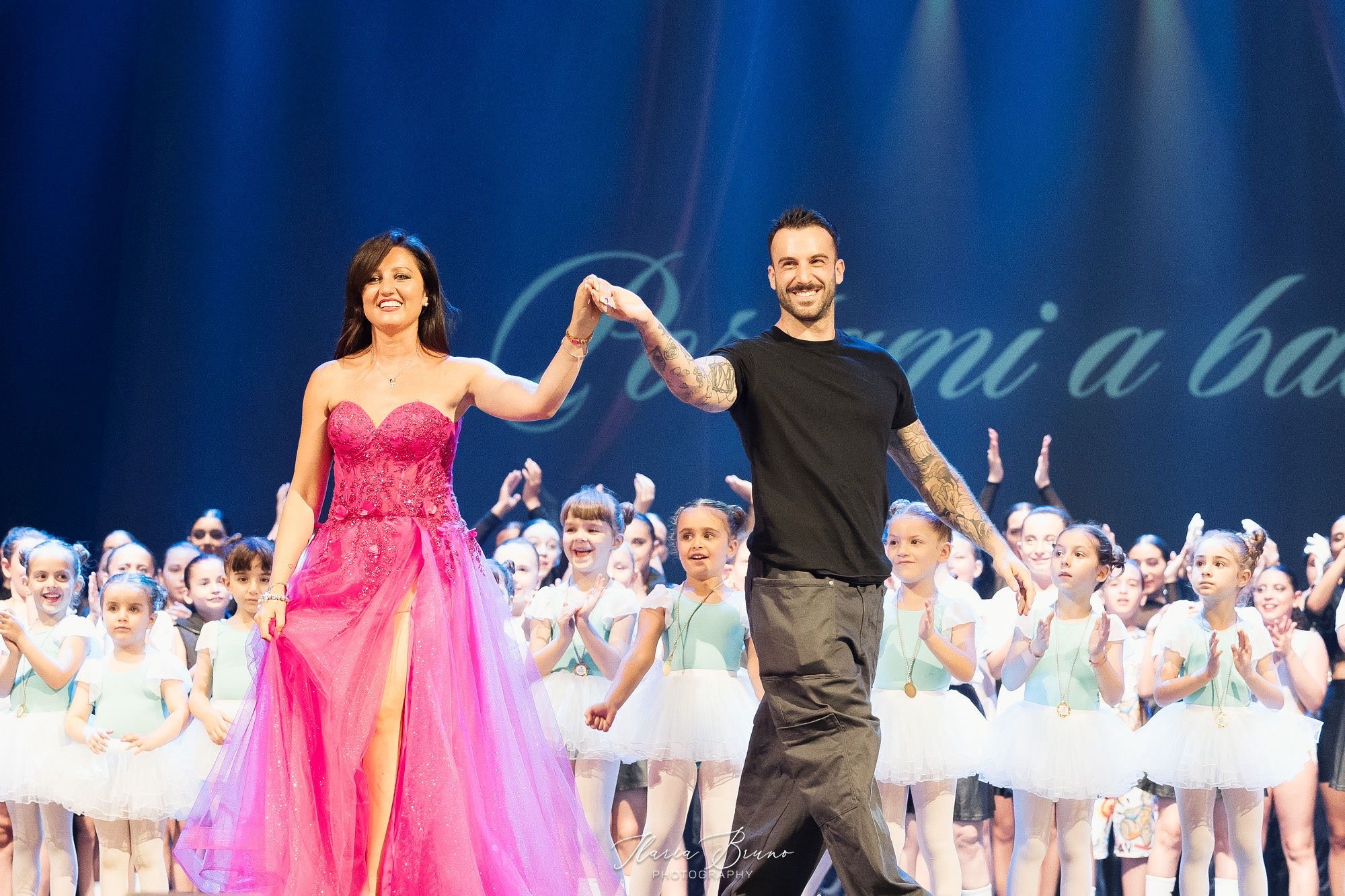 "Portami a Ballare". Tripudio al Politeama Greco per il saggio di danza ...
