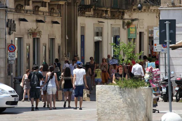 Estate nel Salento: cosa acquistare con i saldi prima di spiaggia ...