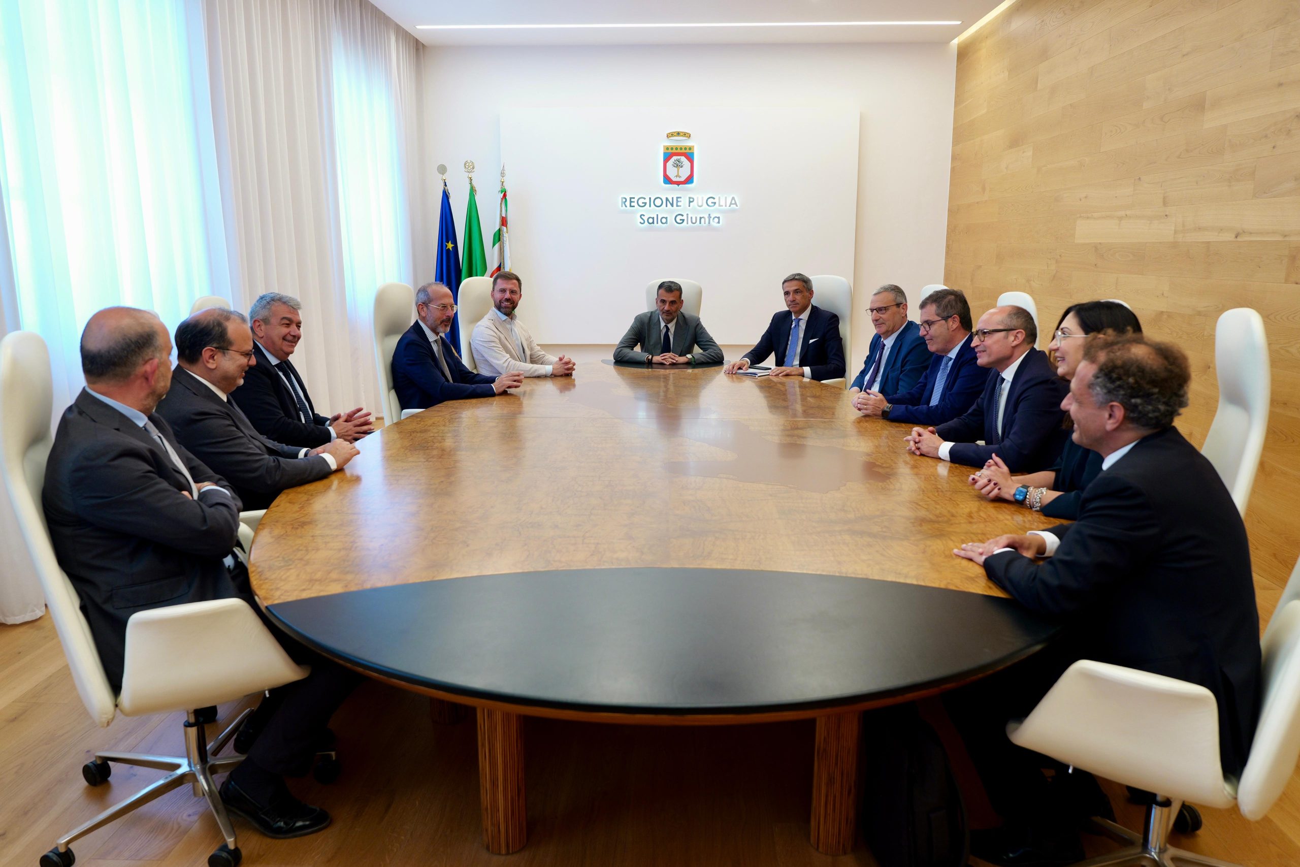 Sanità, Decaro incontra i nuovi direttori generali: "Il primo compito è ...